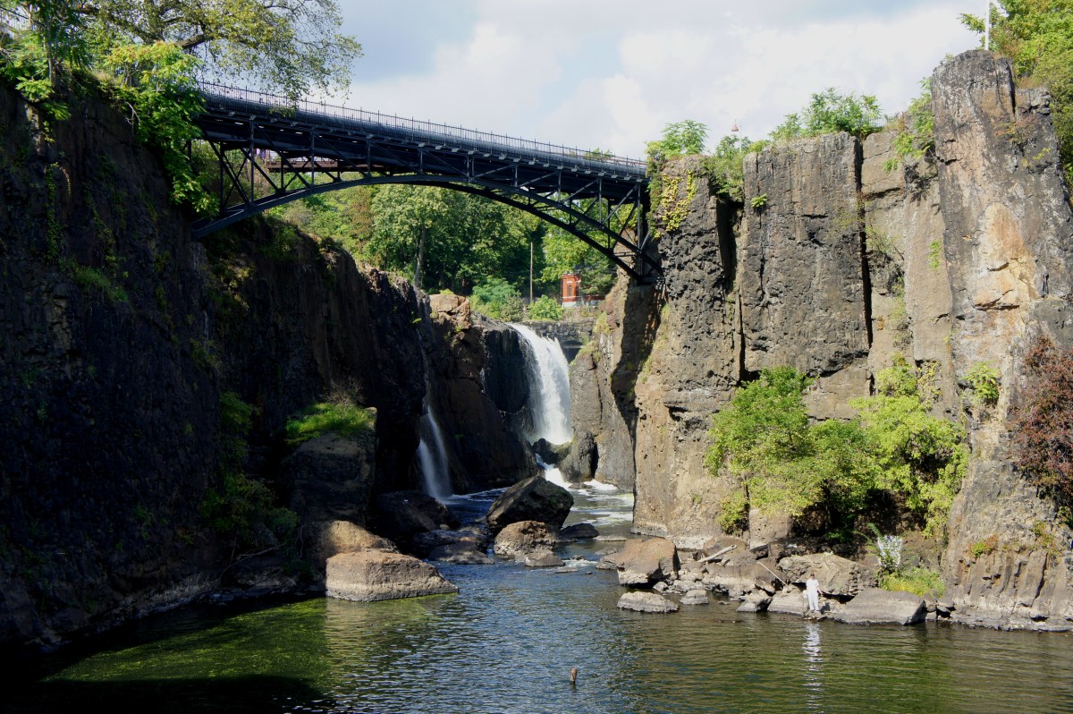 Passaic Falls National Park Great Falls In Paterson, NJ (13 Photos)