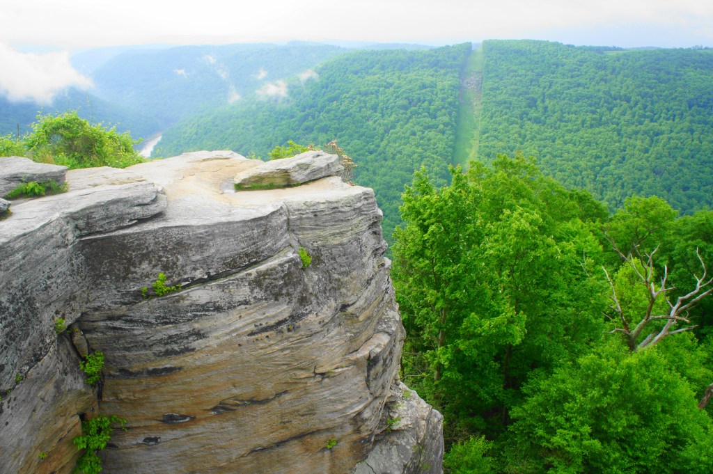 Raven Rock Trail (Coopers Rock State Forest, WV) – Live and Let Hike