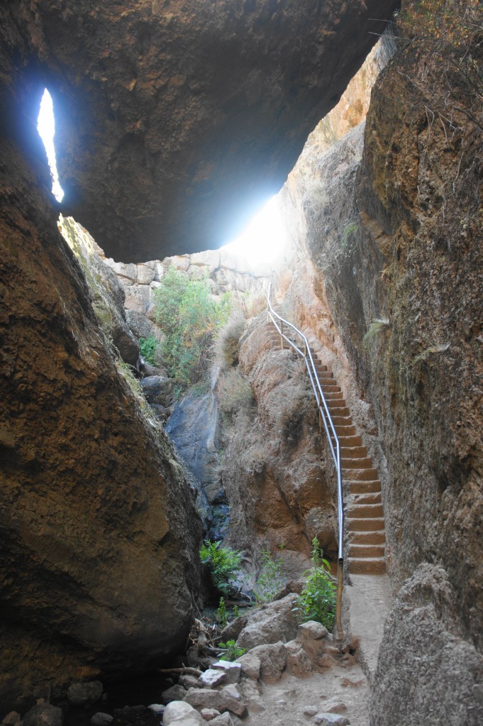 Bear Gulch Cave – Rim Trail Loop (Pinnacles National Park, CA) – Live ...