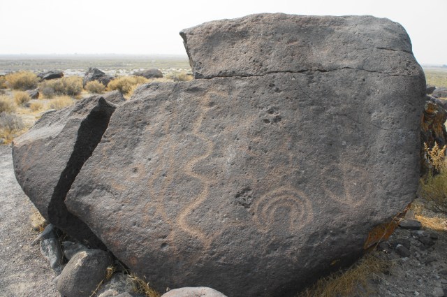 Grimes Point Petroglyph Trail (Grimes Point Archaeological Area, NV ...