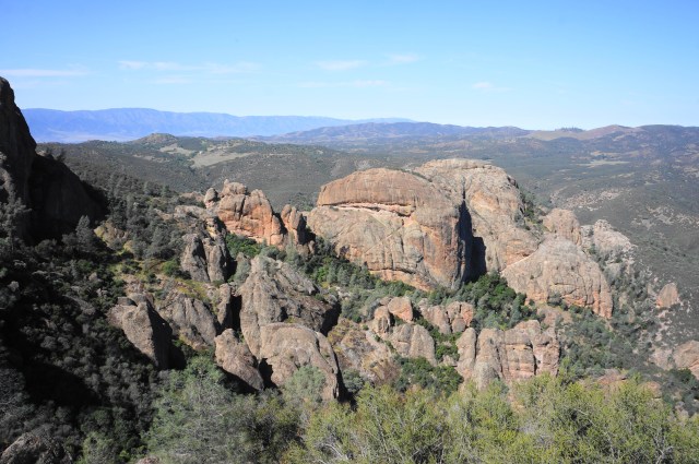 Juniper Canyon Trail to High Peaks Loop (Pinnacles National Park, CA ...
