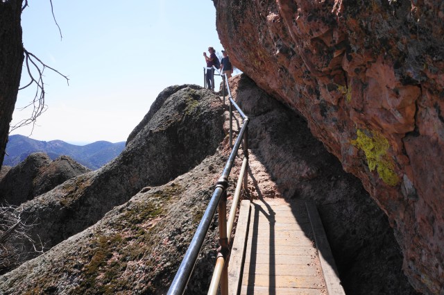 Juniper Canyon Trail to High Peaks Loop (Pinnacles National Park, CA ...