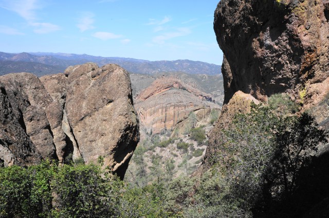 Juniper Canyon Trail to High Peaks Loop (Pinnacles National Park, CA ...
