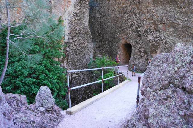 Juniper Canyon Trail to High Peaks Loop (Pinnacles National Park, CA ...