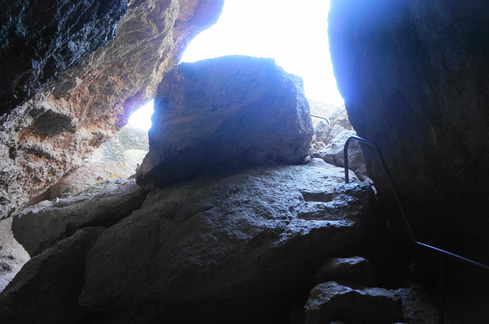 Balconies Cliffs – Balconies Cave Trail Loop (Pinnacles National Park ...
