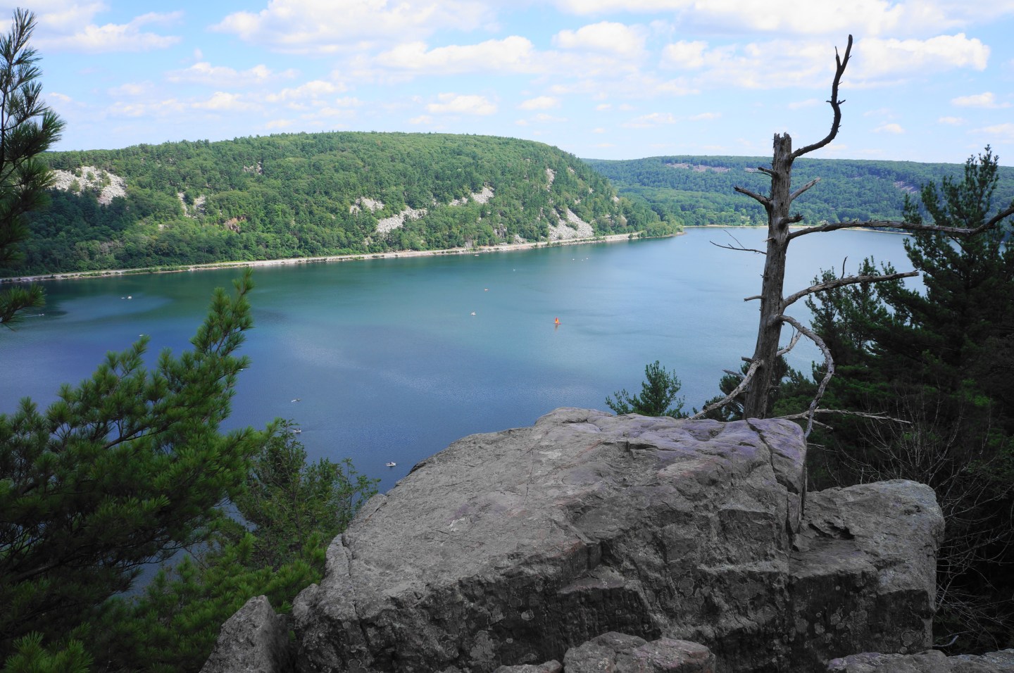 Devil’s Lake Loop (Devil’s Lake State Park, WI) – Live and Let Hike