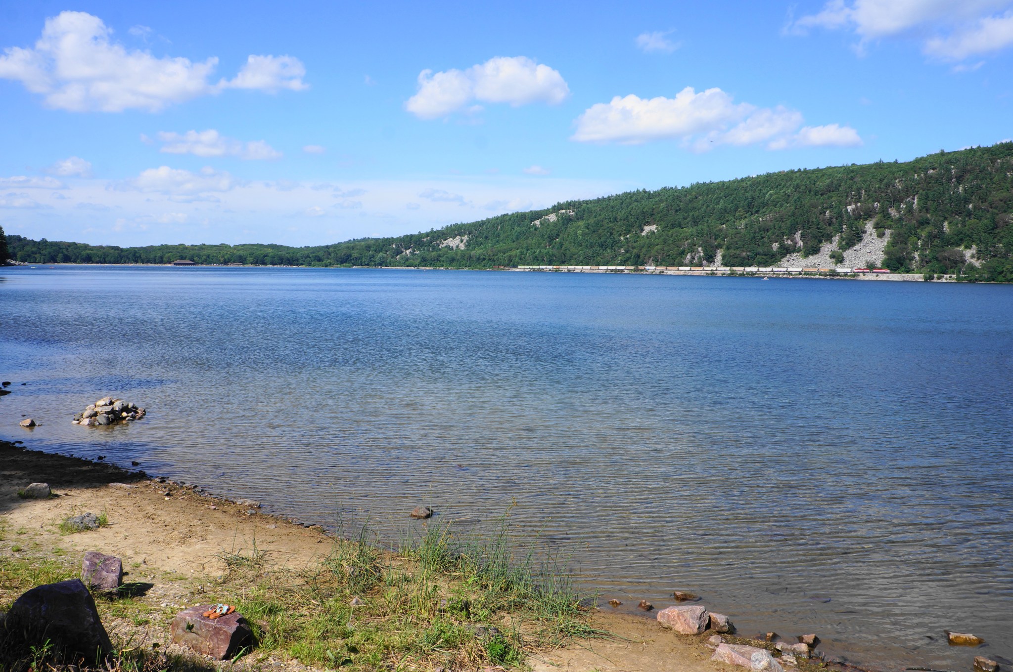 Devil’s Lake Loop (Devil’s Lake State Park, WI) – Live and Let Hike