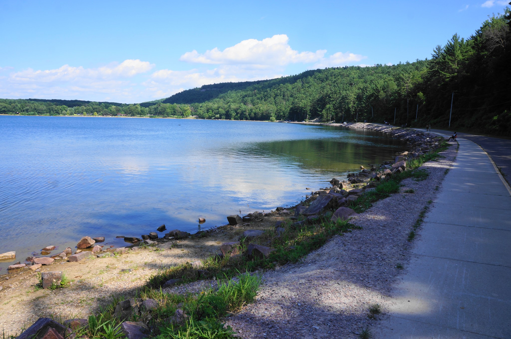 Devil’s Lake Loop (Devil’s Lake State Park, WI) – Live and Let Hike