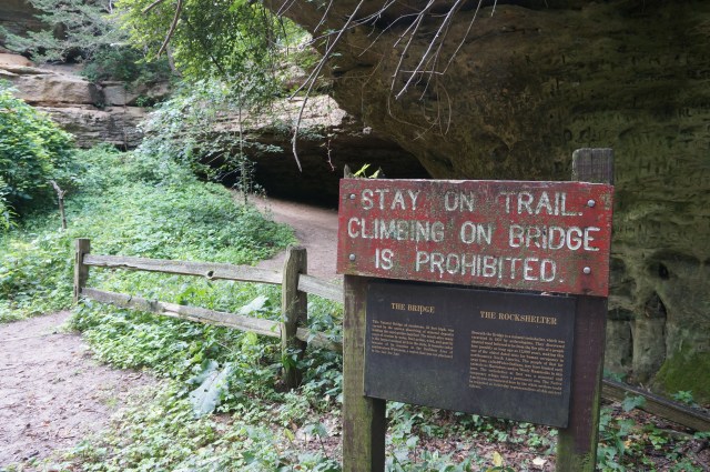 Natural Bridge Loop (Natural Bridge State Park, WI) – Live and Let Hike