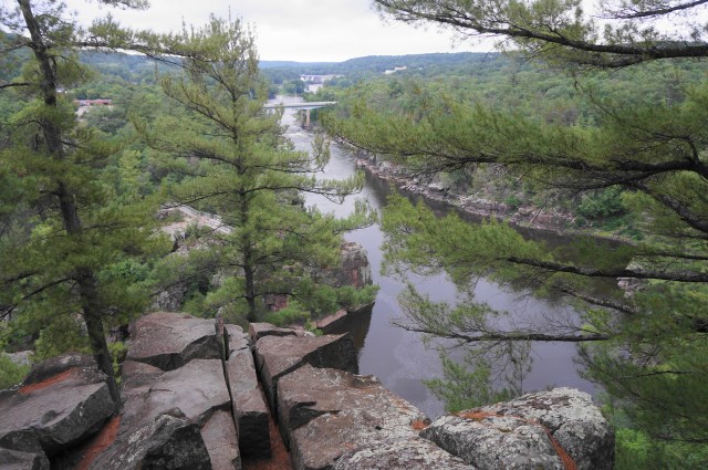 Summit Rock, Echo Canyon, & River Bluff Trail Loop (Interstate Park, WI ...